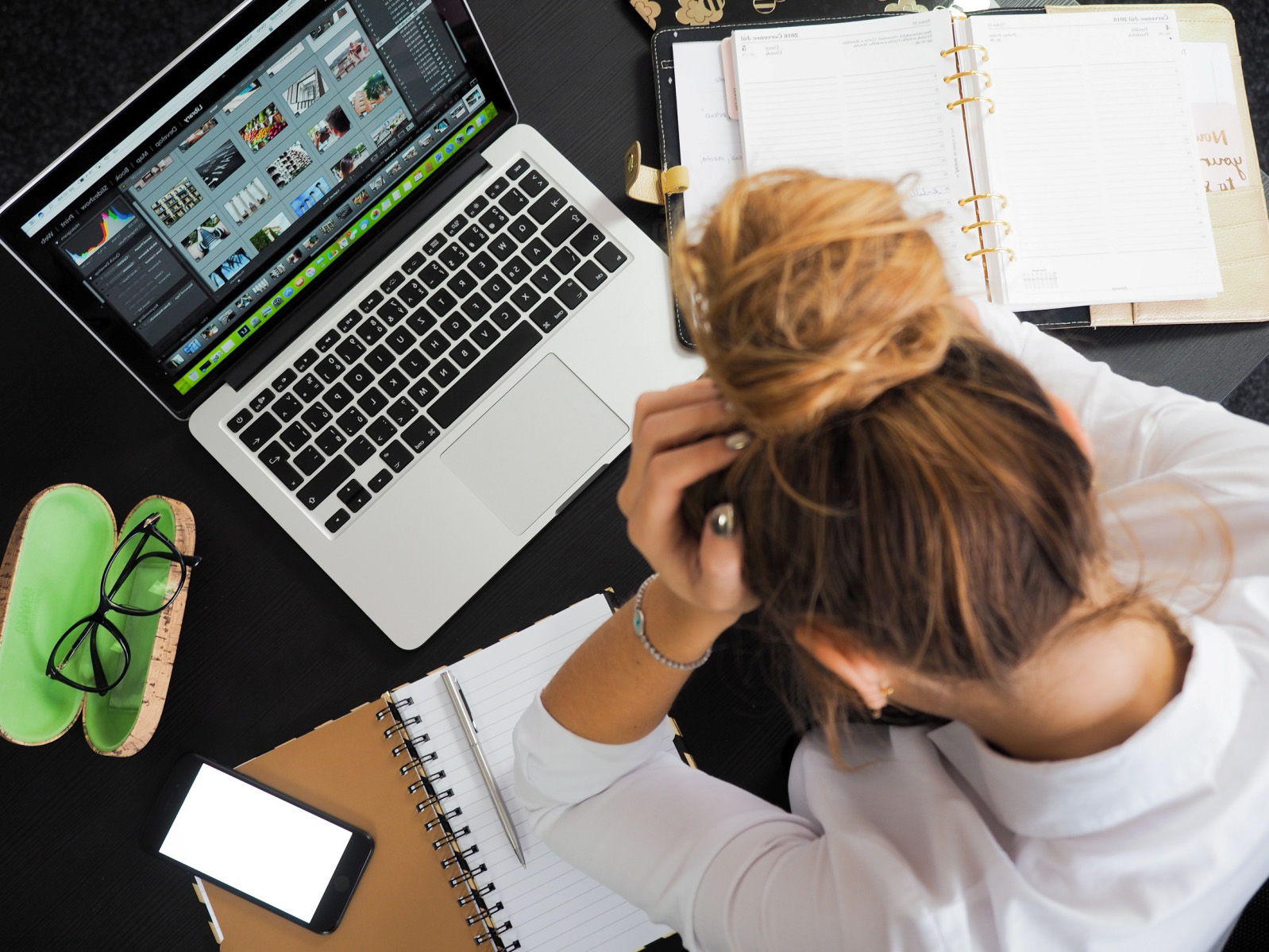 9 Scams That Prey on College Students - Scam Detector