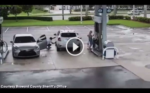 Shocking Theft At Gas Stations - Scam Detector