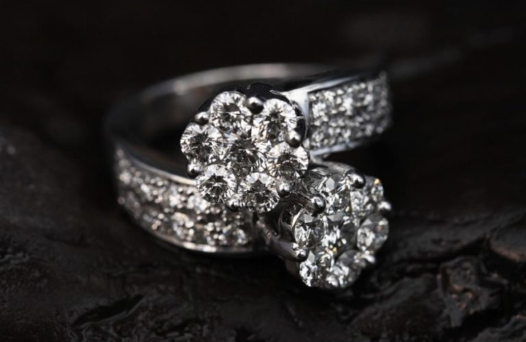 How To Tell If A Diamond Is Real - Beware Of Jewelry Fraud - Scam Detector