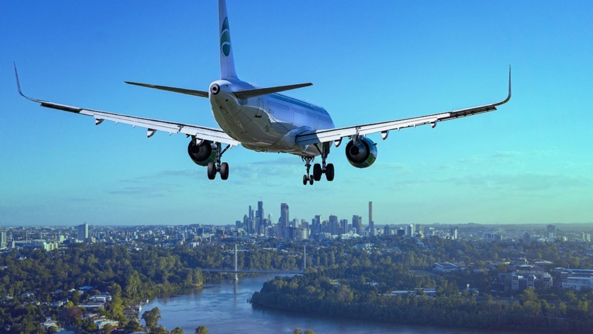 7 Tips and Solutions to Avoid Online Flight Ticket Scams - Scam Detector