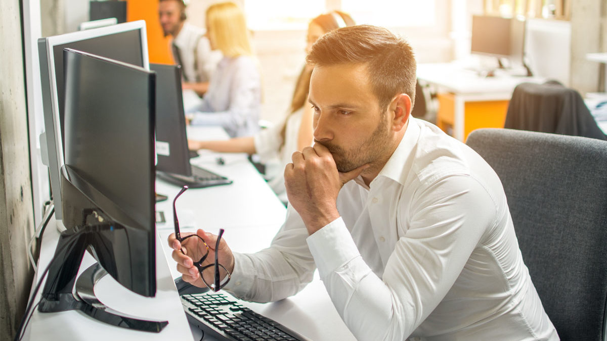 7 Ways Scammers Can Still Trick You Today (2021) - Scam Detector