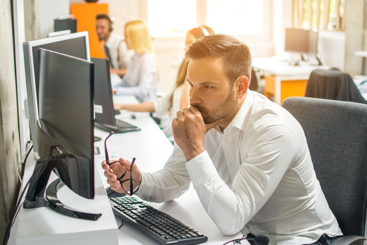 7 Ways Scammers Can Still Trick You Today (2021) - Scam Detector