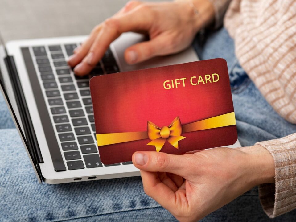 Gift Card Scams in 2025 [FULL LIST] - Scam Detector